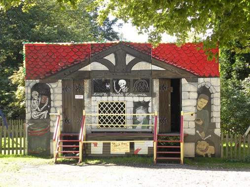 A Brief History of Haunted Attractions - Wicked Horror